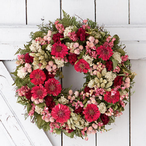 Add Warmth to Your Welcome with a Wreath | The Design Inspirationalist